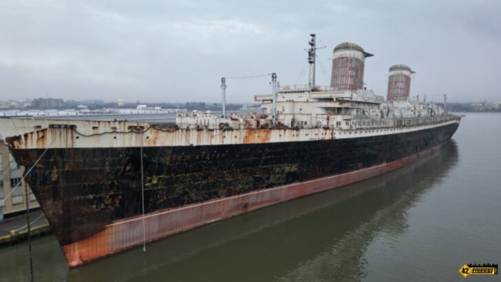 SS United States Moved off Dock! Leaves Wednesday Feb 19th (Updated ...