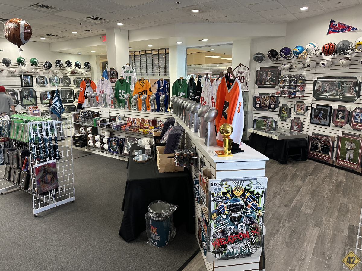 Bill’s Sports Cards And Memorabilia Opens In Deptford Mall. Brandon ...