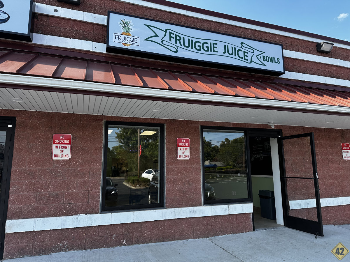 Fruiggie Juice and Bowls is Open In Gloucester Twp - 42 Freeway